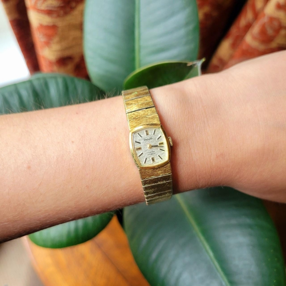 Vintage Dainty Imado 17 Jewels Incabloc Watch - Gem